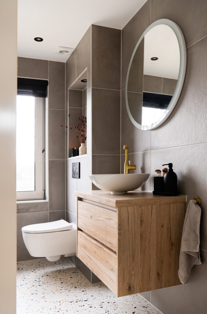 Badkamerorganizers: stijlvol orde scheppen in de badkamer