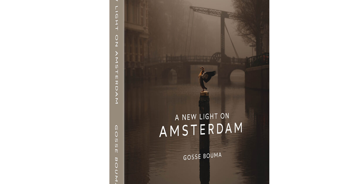 Op de koffietafel: A New Light on Amsterdam van Gosse Bouma